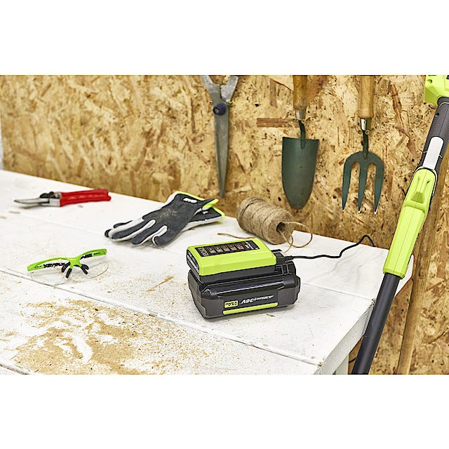 Ryobi batterilader RY36C17A | Clas Ohlson